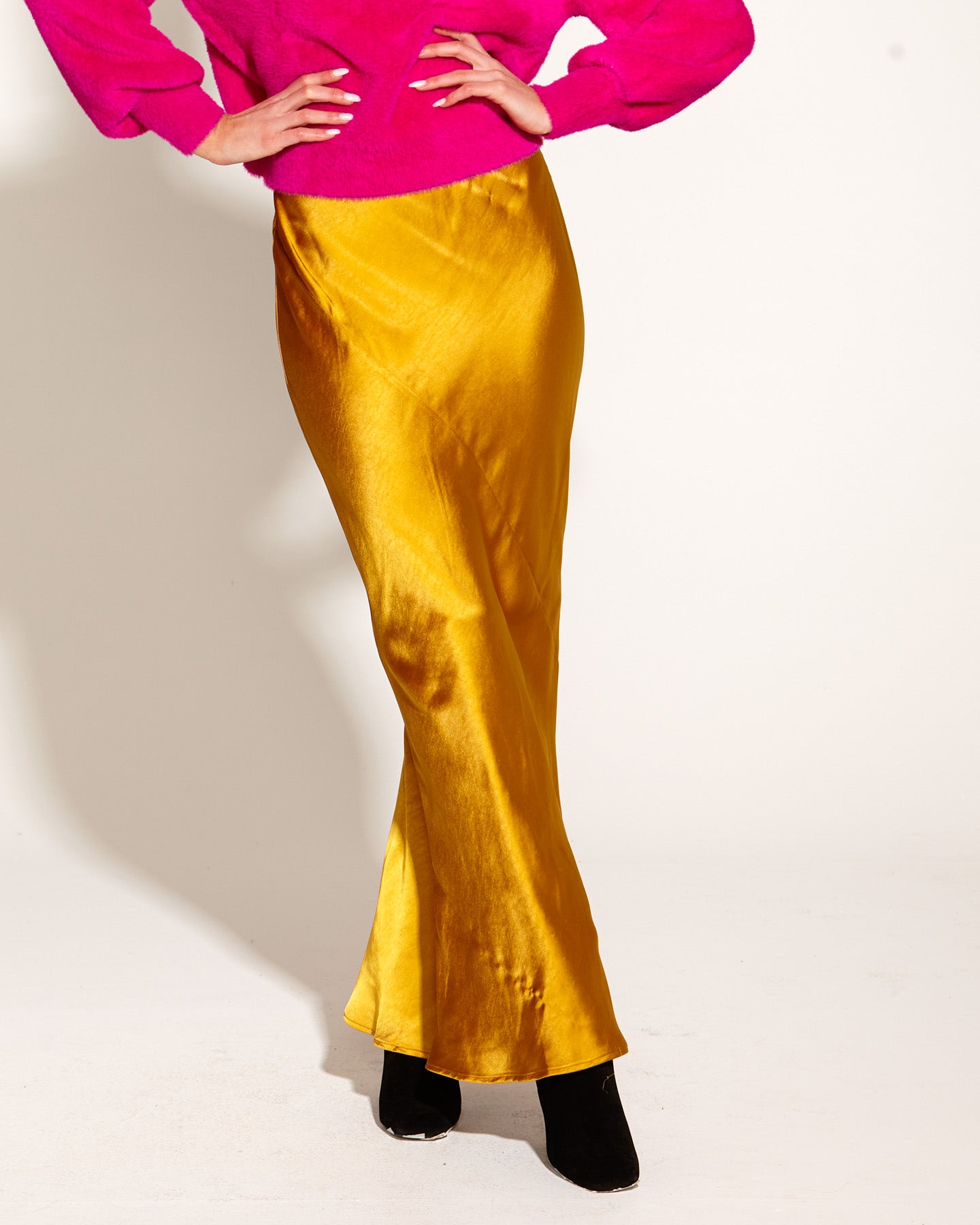 Fate Only She Knows Bias Cut Maxi Skirt in Gold – Runway7