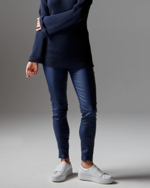 Fate Balance Pant in Midnight – Runway7